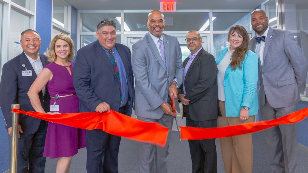 HCDE Celebrates New Adult Education Learning Center with Ribbon-Cutting ...