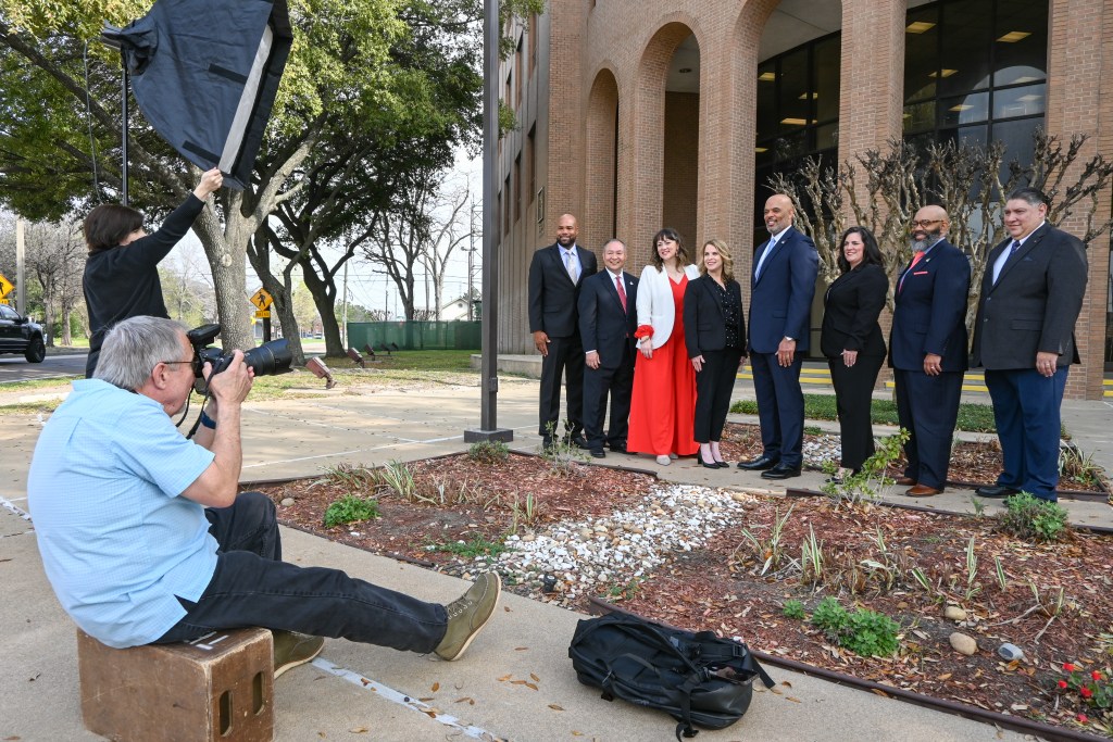 HCDE Welcomes Leadership Teams for Picture Day! | HCDE News