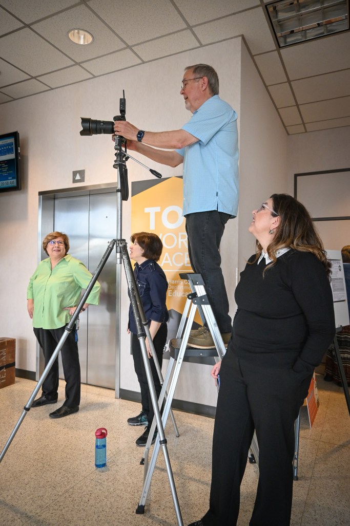 HCDE Welcomes Leadership Teams for Picture Day! | HCDE News