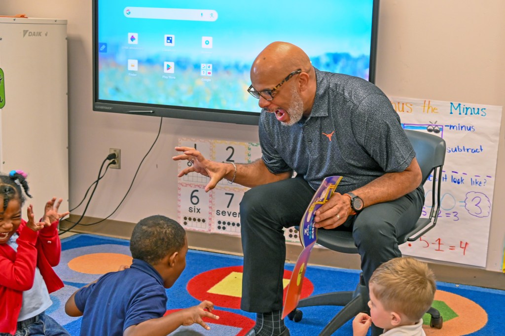 Superintendent Colbert, HCDE Leaders Visit Head Start Centers as ...